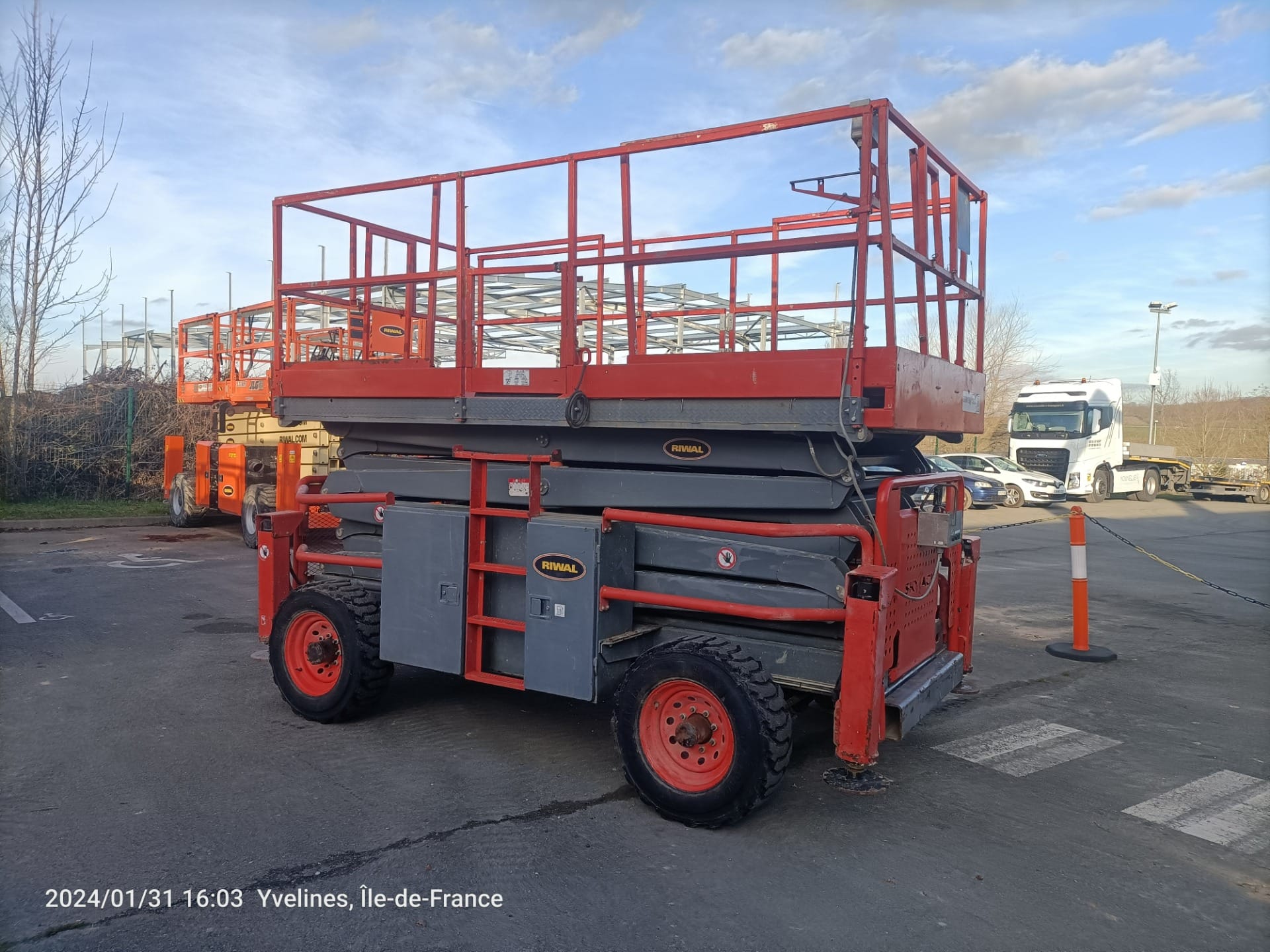 Buy your machines from Riwal