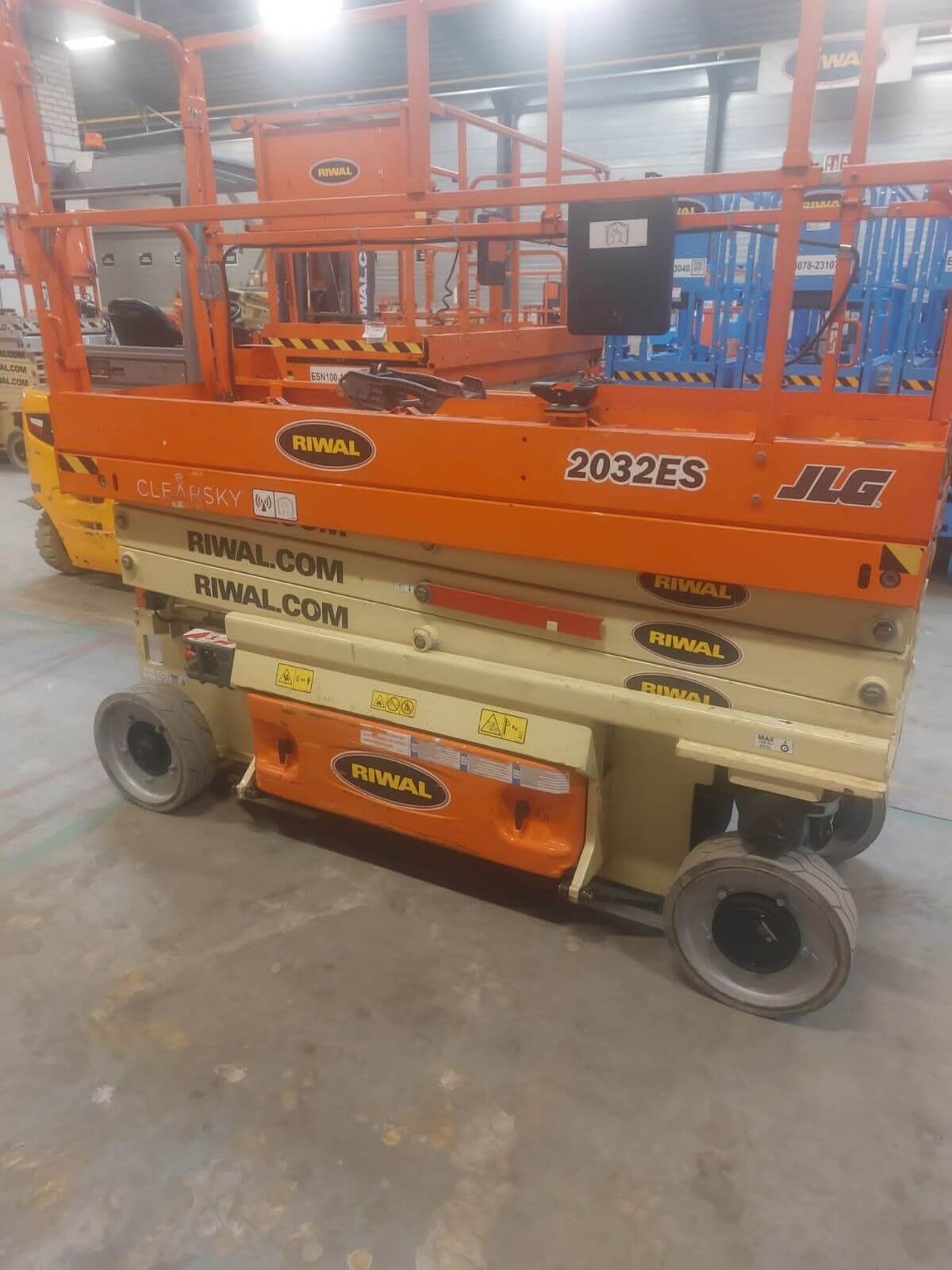 Buy your machines from Riwal