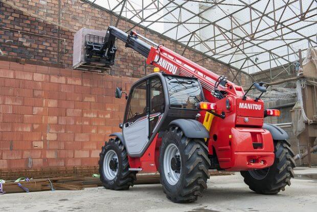 Rent a standard telehandler | 3.2 t 9 m | Manitou MT932 | Diesel